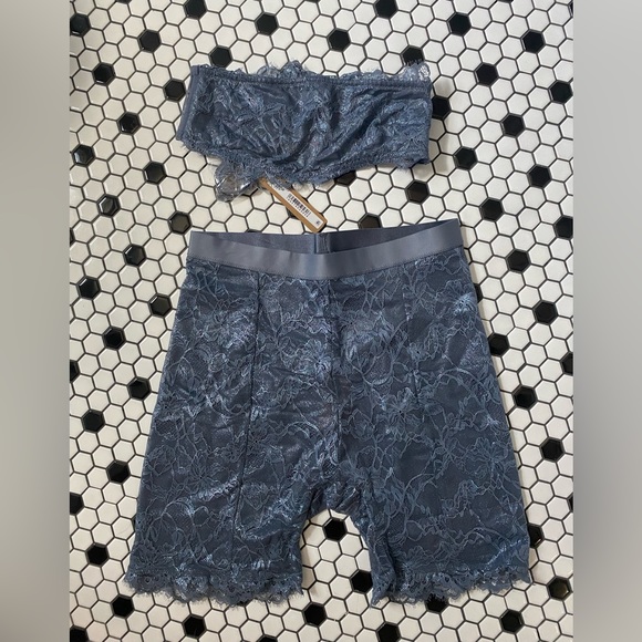 SKIMS | Shorts | Skims Lace Set | Poshmark